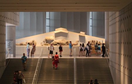 Ancient Greek Art and The Role of Color | Omilo | Omilo